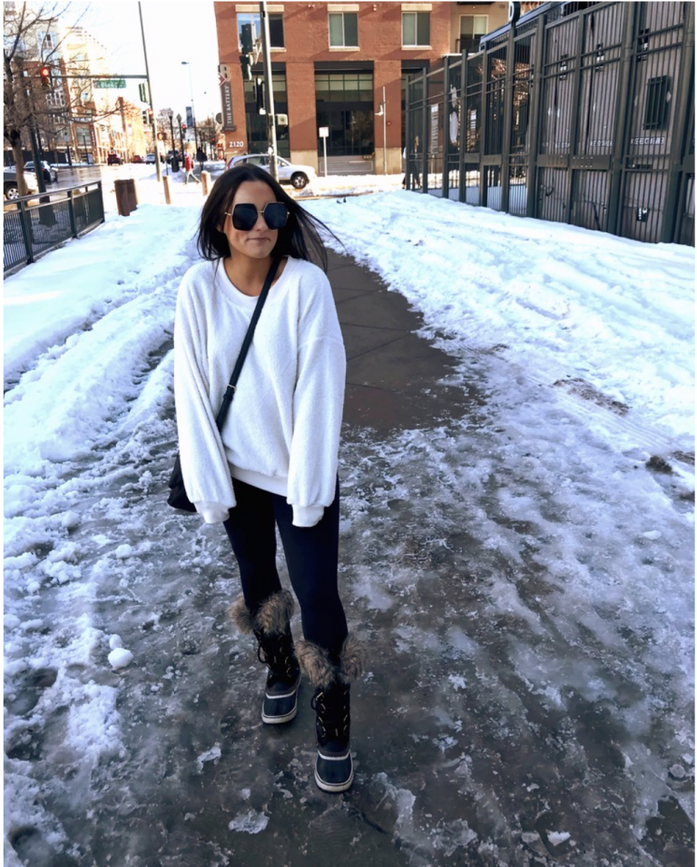 Winter Outfit Ideas for Colorado & What to Pack - Emjacquelyn