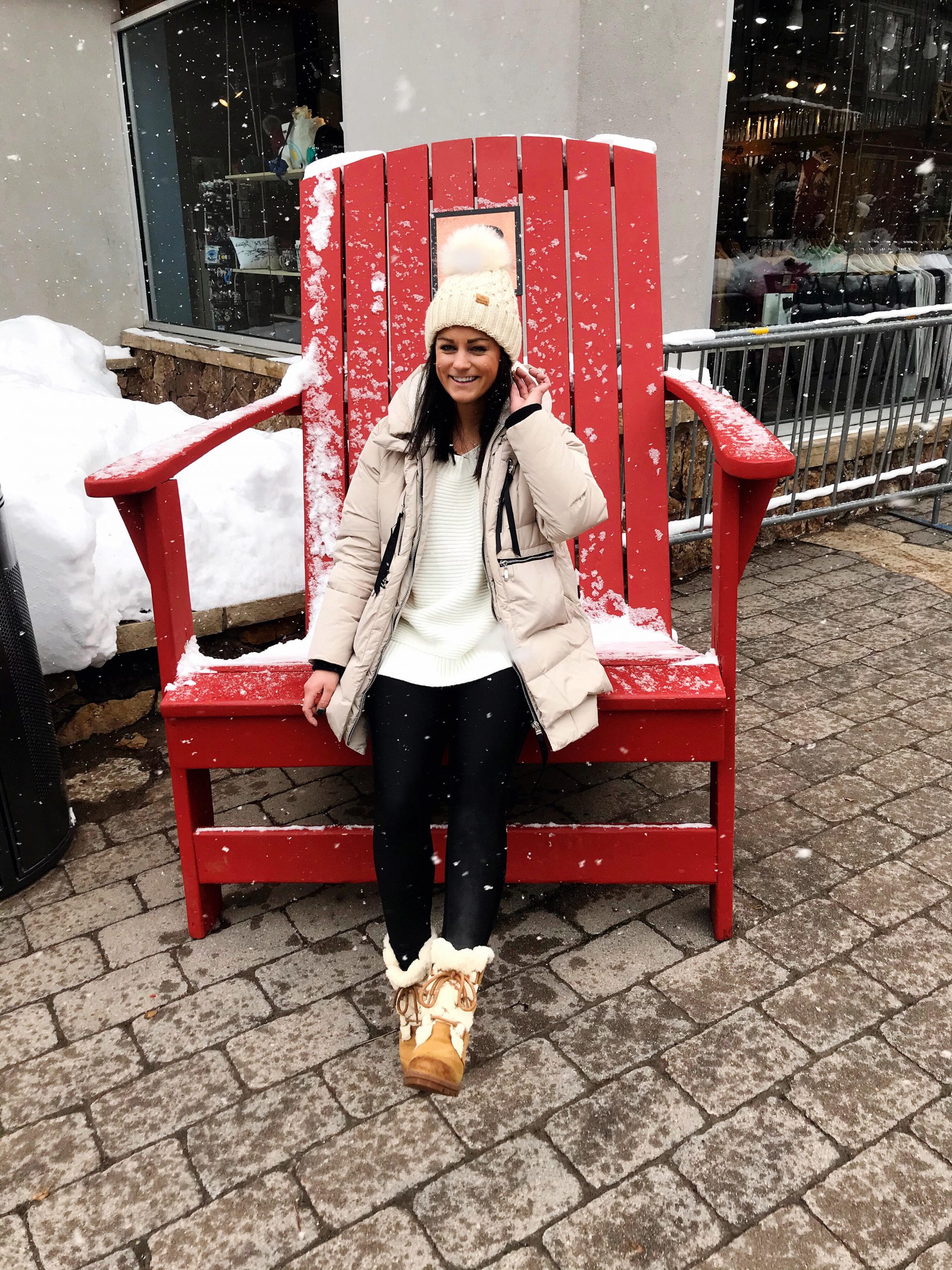 Winter Outfit Ideas for Colorado & What to Pack - Emjacquelyn