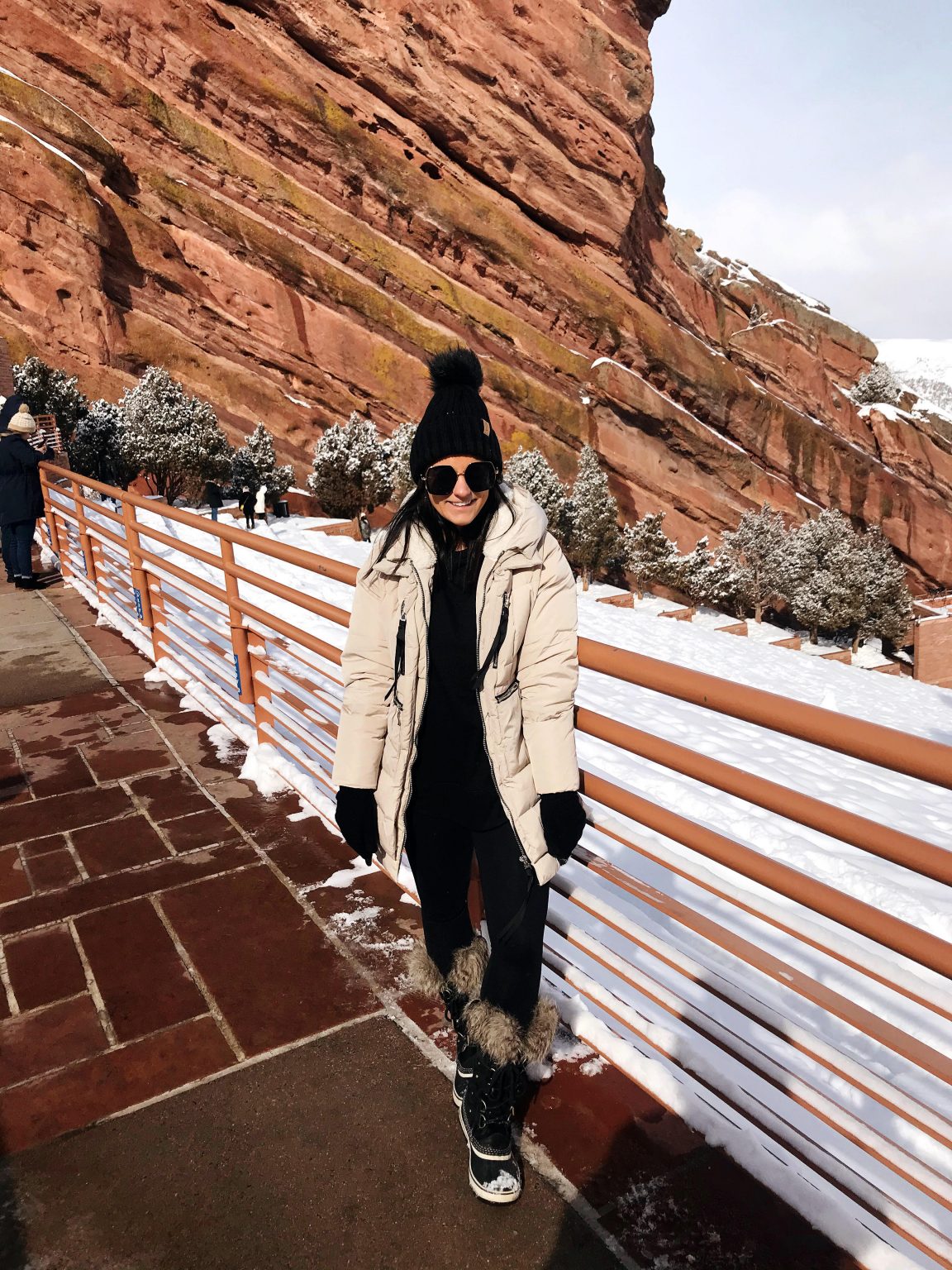 Winter Outfit Ideas for Colorado & What to Pack - Emjacquelyn