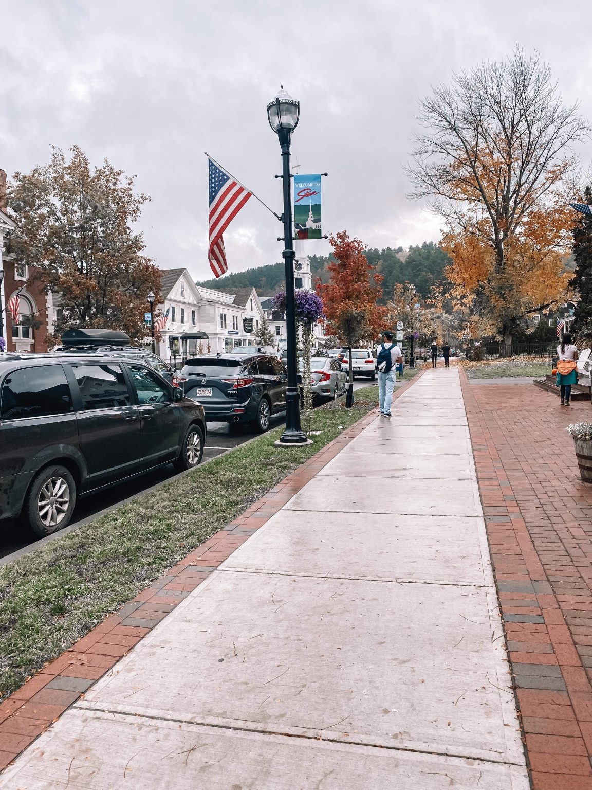 How to Spend a Fall Weekend in Stowe, Vermont & Burlington - Emjacquelyn