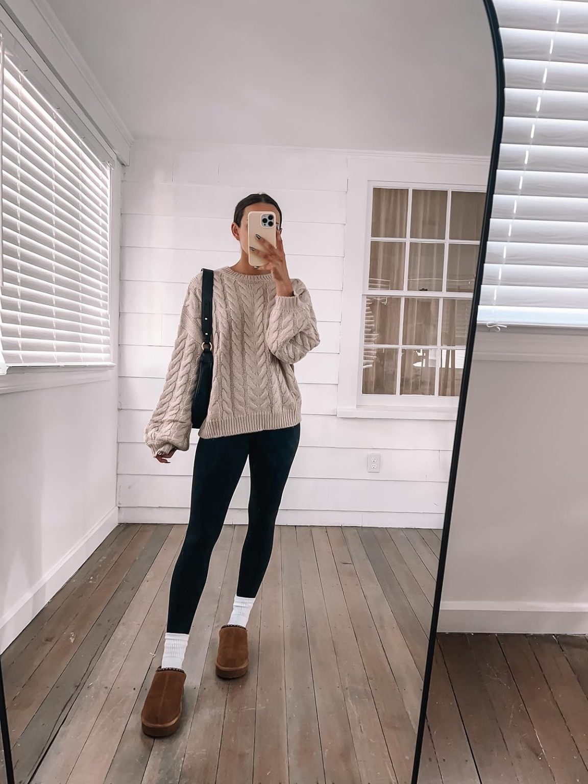Casual Ugg Outfit Ideas for Fall / Winter from Amazon - Emjacquelyn